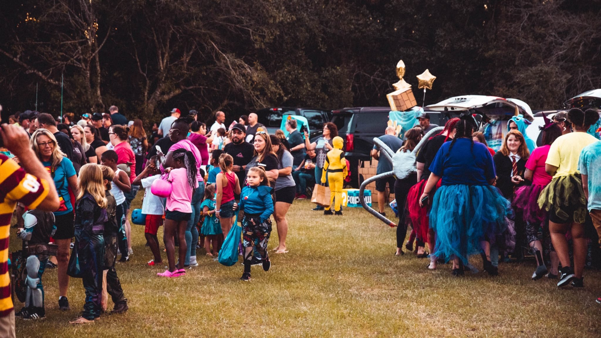 75 Nonprofit Event Ideas That People Will Love | Neon One